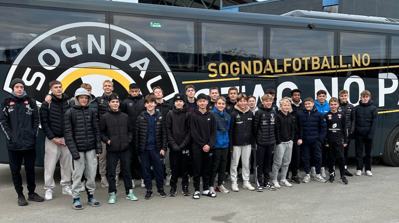 Gutar 2009 og 2010 på veg mot IFK Gøteborg Invitational / SOGNDAL FOTBALL